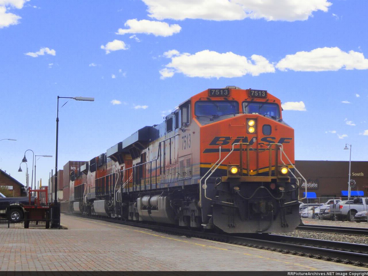 BNSF 7513